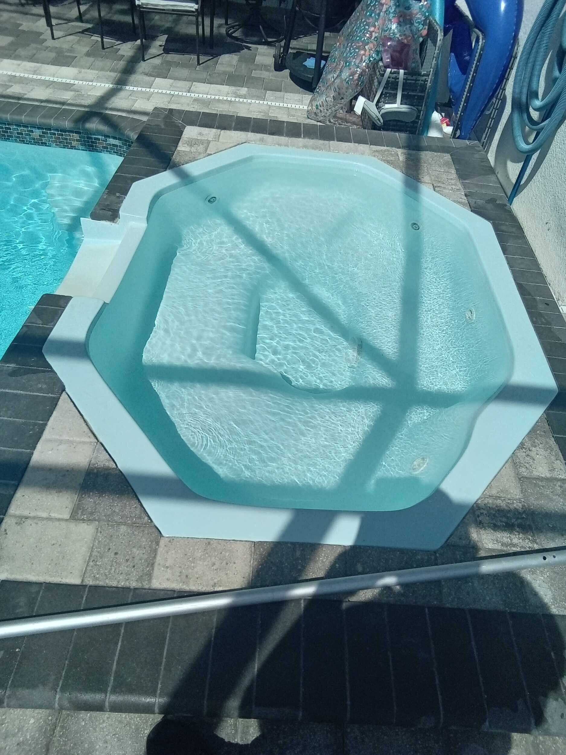Overflow Spa 5'x7' - Nomad Pools