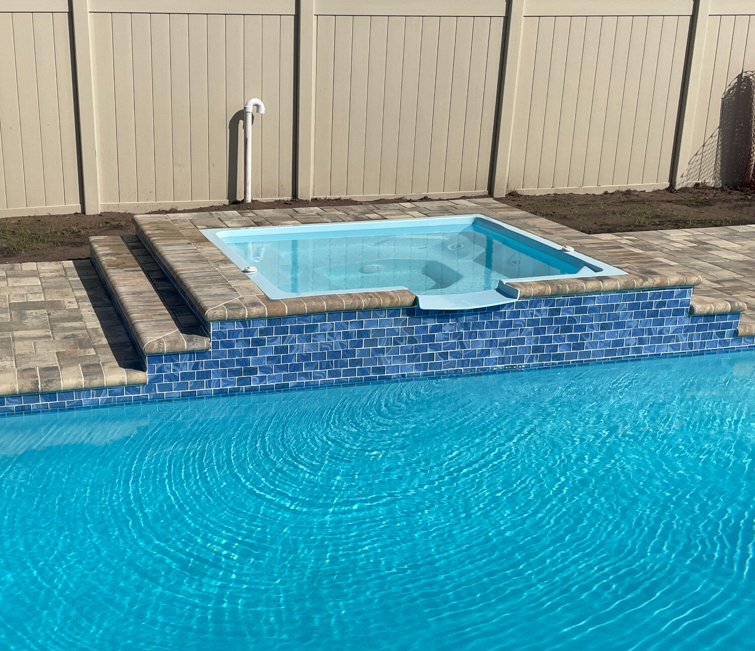 Overflow Spa 6'x7' - Nomad Pools